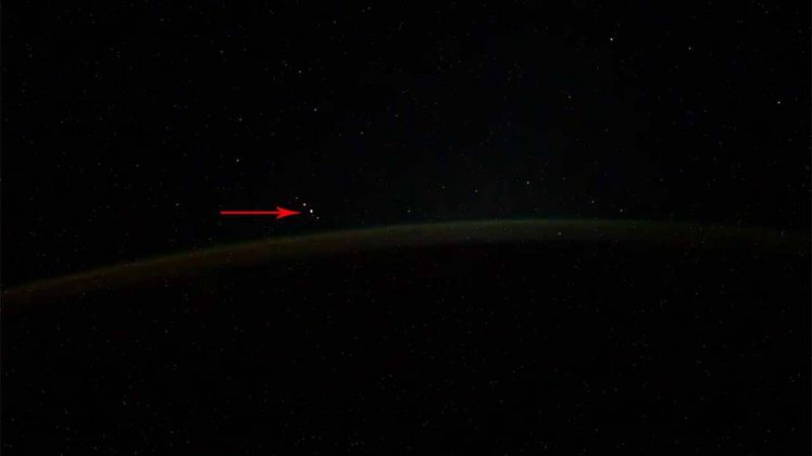 Watch: Russian cosmonaut shares video showing apparent UFOs - Tdnews